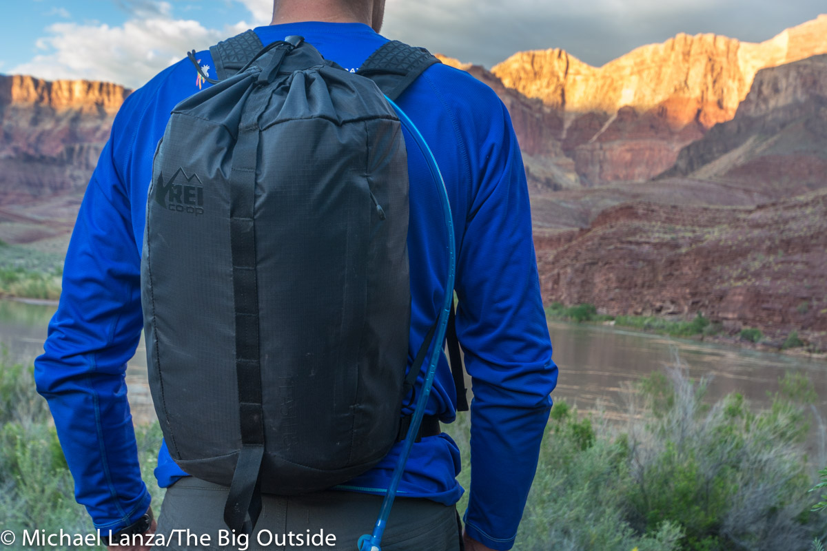 Review: Black Diamond Trail Blitz 12 and REI Flash 18 Daypacks - The ...